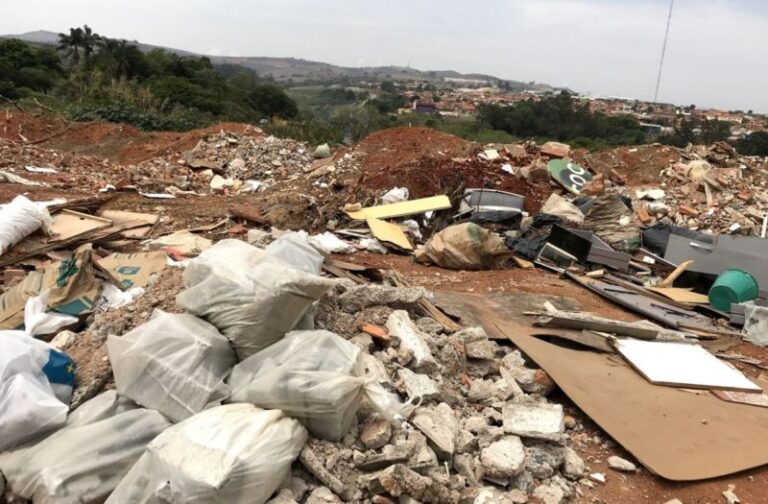 Usina de reciclagem de RCD sem projeto - Abrecon